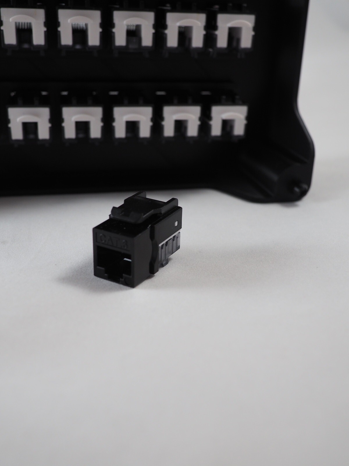 Patch Panel, 24-Port, Cat6 Keystone Jacks for Leviton Structured Media ...