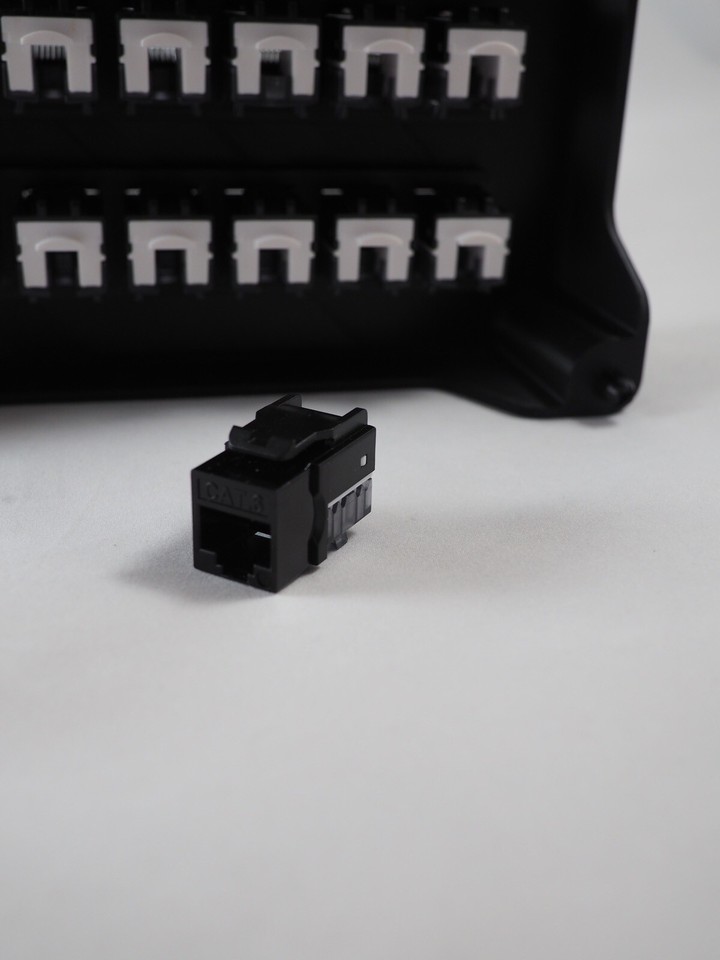 Patch Panel, 24-Port, Cat6 Keystone Jacks for Leviton Structured Media ...