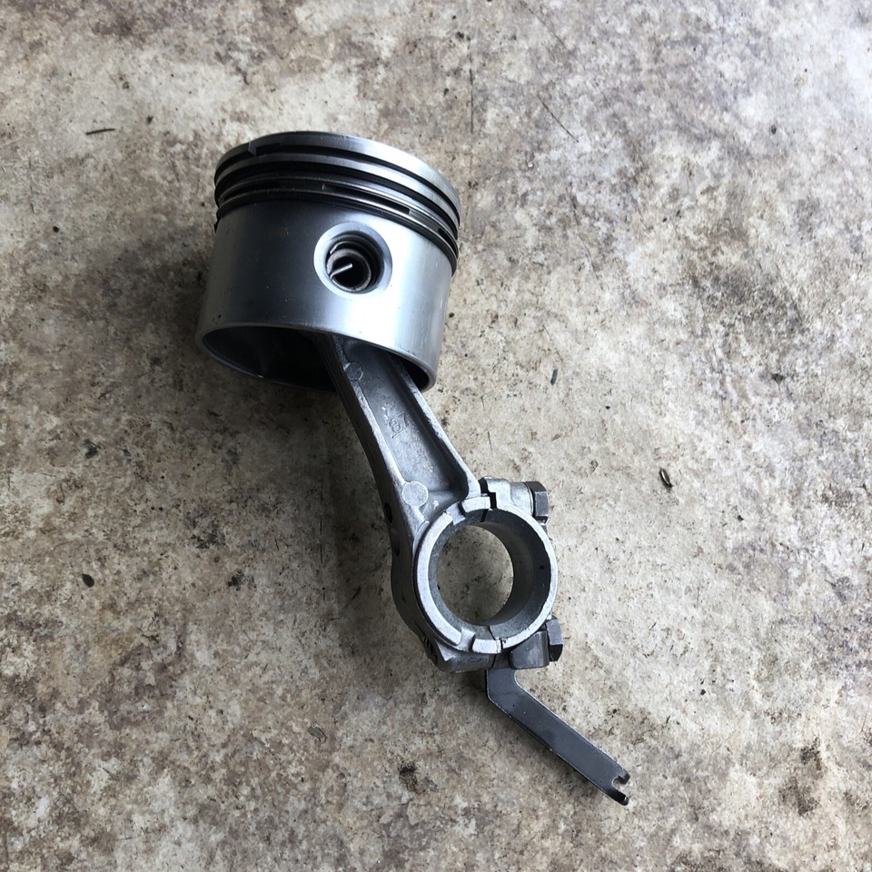 Piston & Connecting Rod - Briggs & Stratton 3 HP - Model 80202 (G2/64 ...