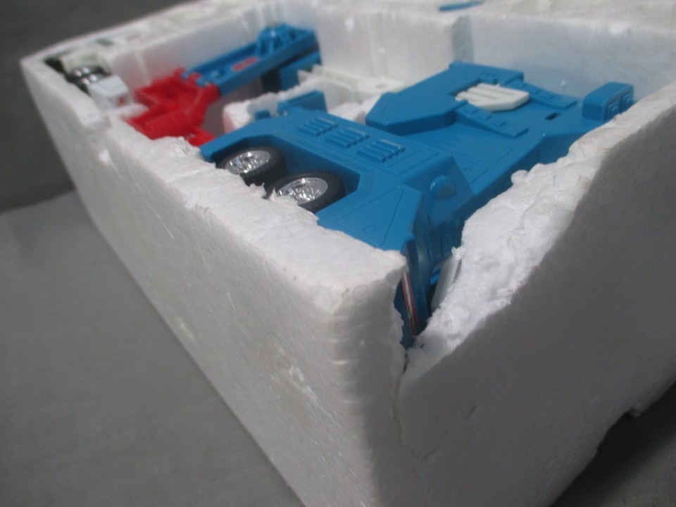 Transformers G1 ULTRA MAGNUS Nearly Complete w/ Box 1986 Vintage Takara ...