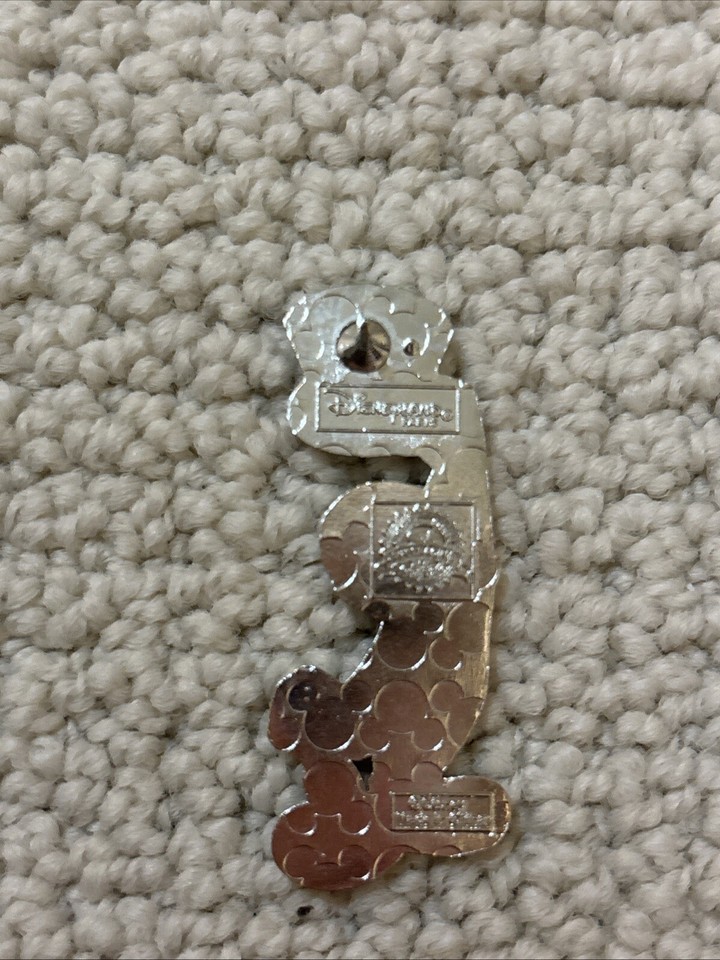 Jiminy Cricket tipping hat (Pinocchio August 2020 Disney Land Paris Dlp ...