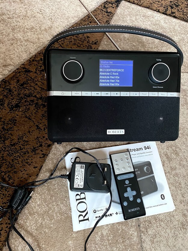 ROBERTS Stream 94i Portable DAB+/FM Smart Bluetooth Complete Kit in Box ...