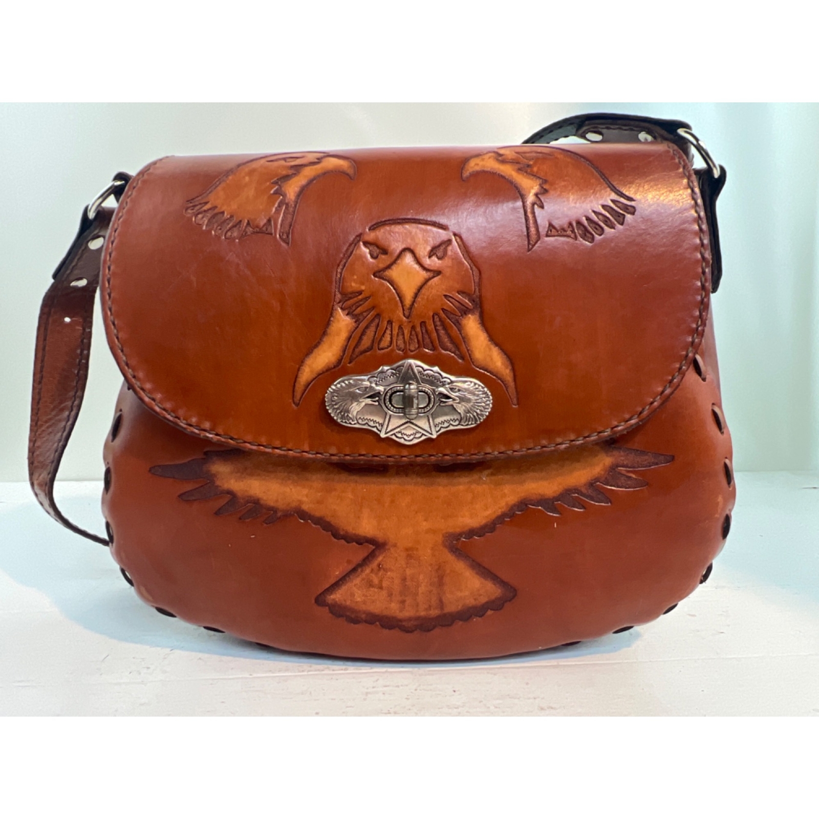 Vintage Handmade Tooled Leather Eagle Pattern Purse - Gem