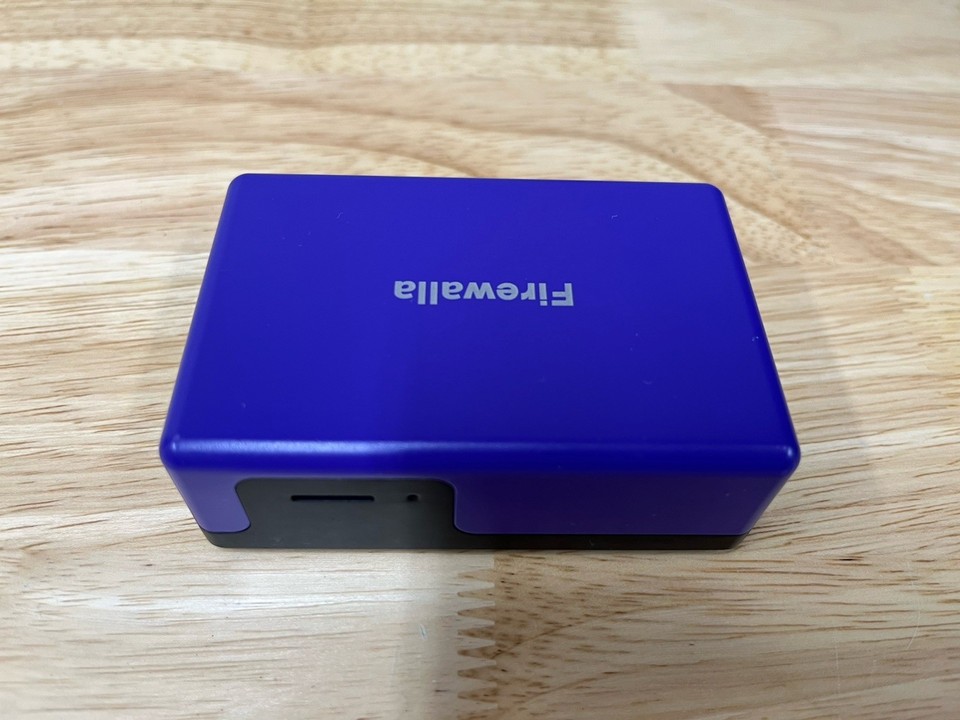 Firewalla Purple: Gigabit Cyber Security Firewall & Router with WiFi ...