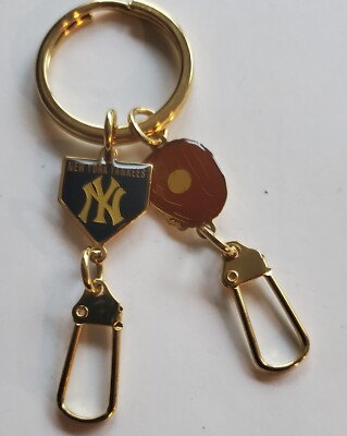 MLB - NEW YORK YANKEES OFFICIALLY LICENSED TEAM KEY CHAIN KEY RING ...