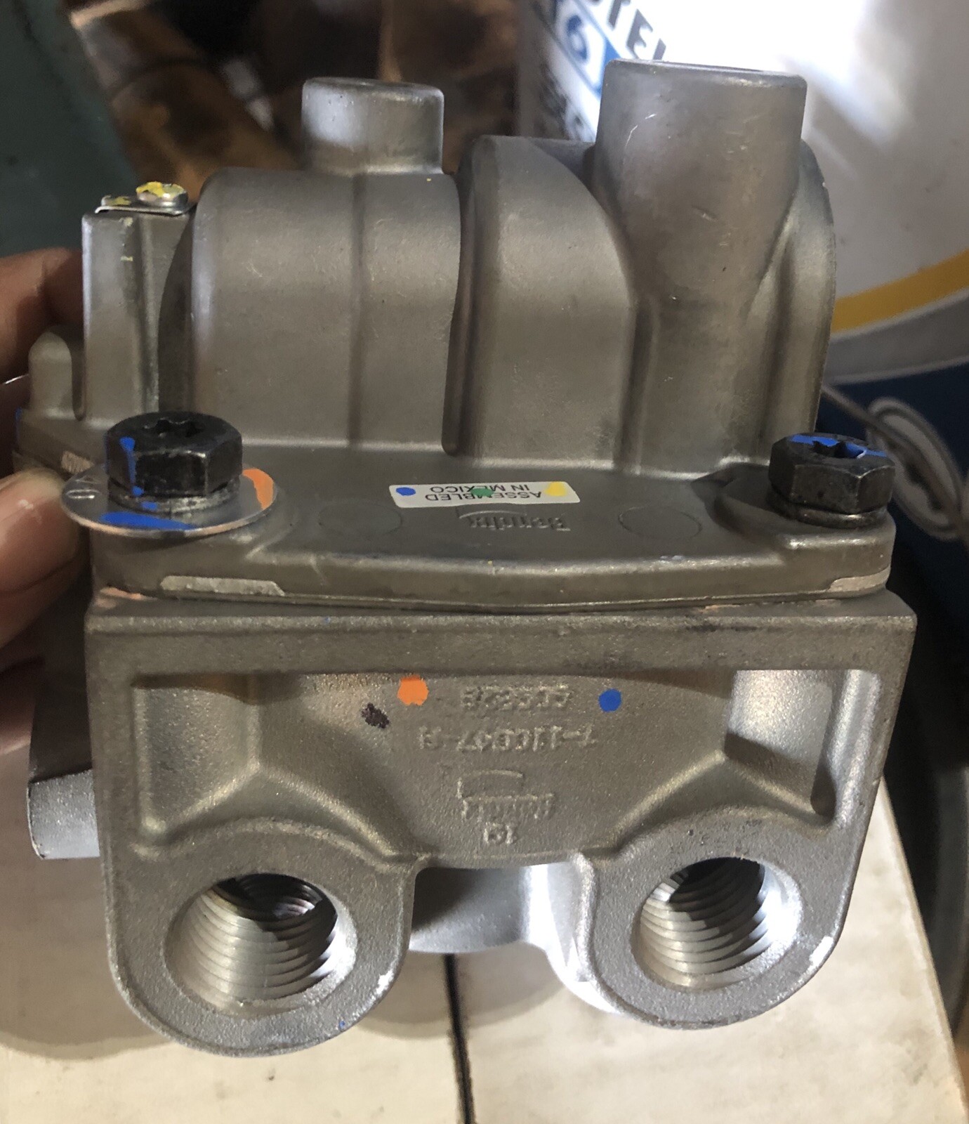 3945988 Meritor Wabco Relay Valve | eBay