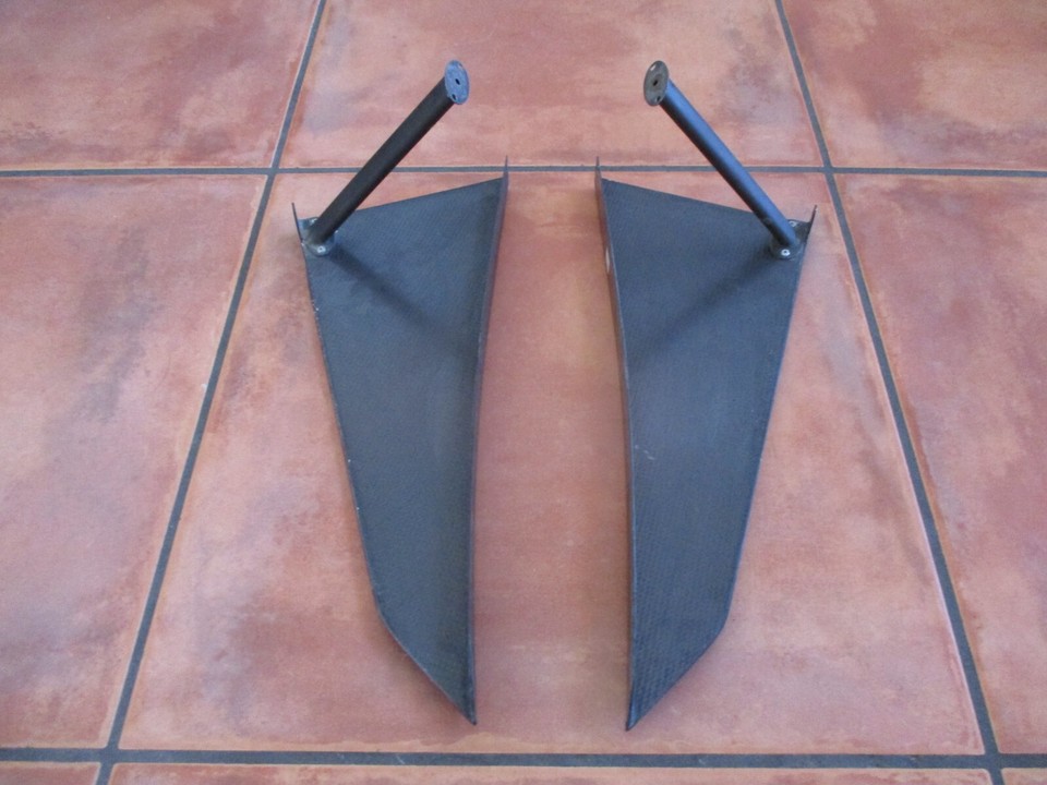 INDY RACE CAR REYNARD CARBON FIBER WING SIDEPOD WING STRAKE AERO FIN ...