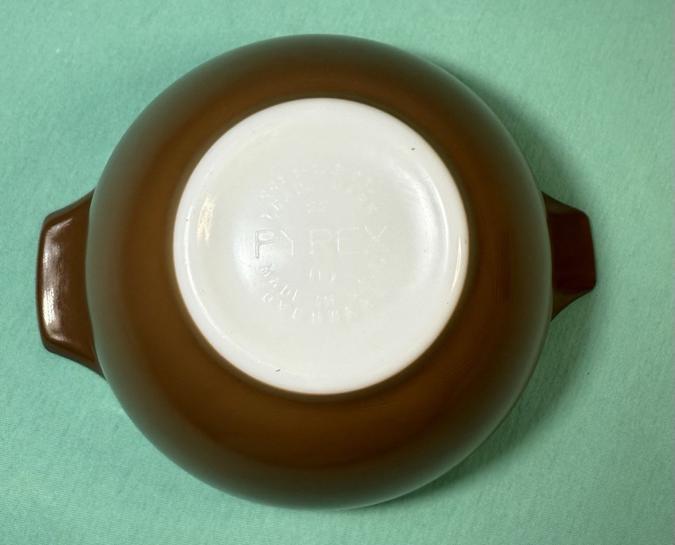 Vintage Pyrex Town & Country 441 Brown Cinderella Bowl 1-1/2 Pint ...