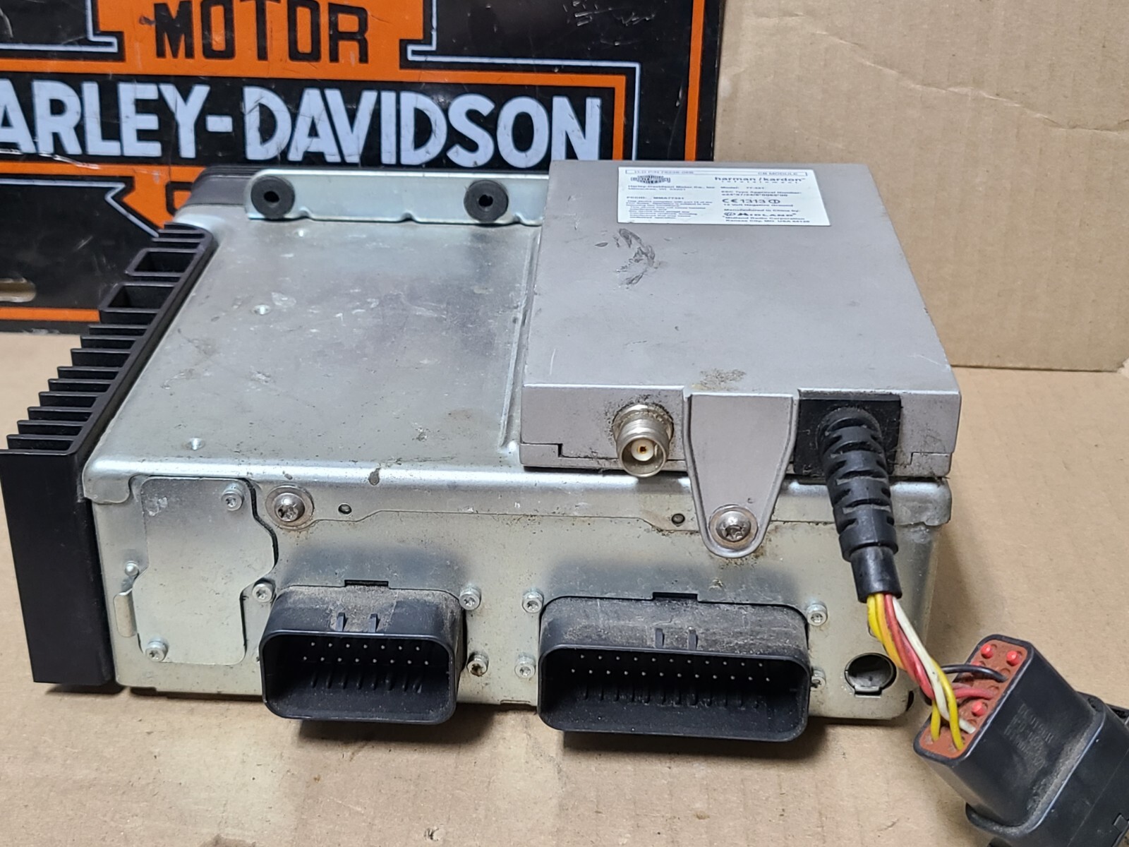 Harley-Davidson Touring Harman Kardon Stereo/ CD Player P/N# 76160-06 ...