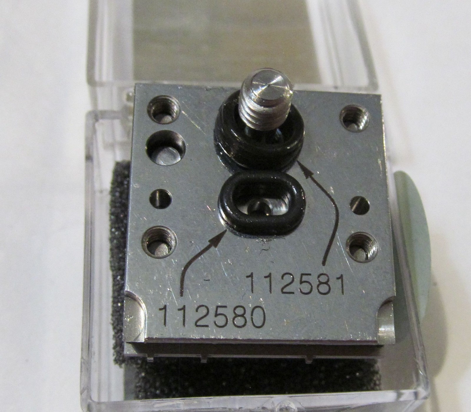 ITW Dynatec Industrial UFD Line Hot Melt Glue Spray Nozzle 117890 for ...