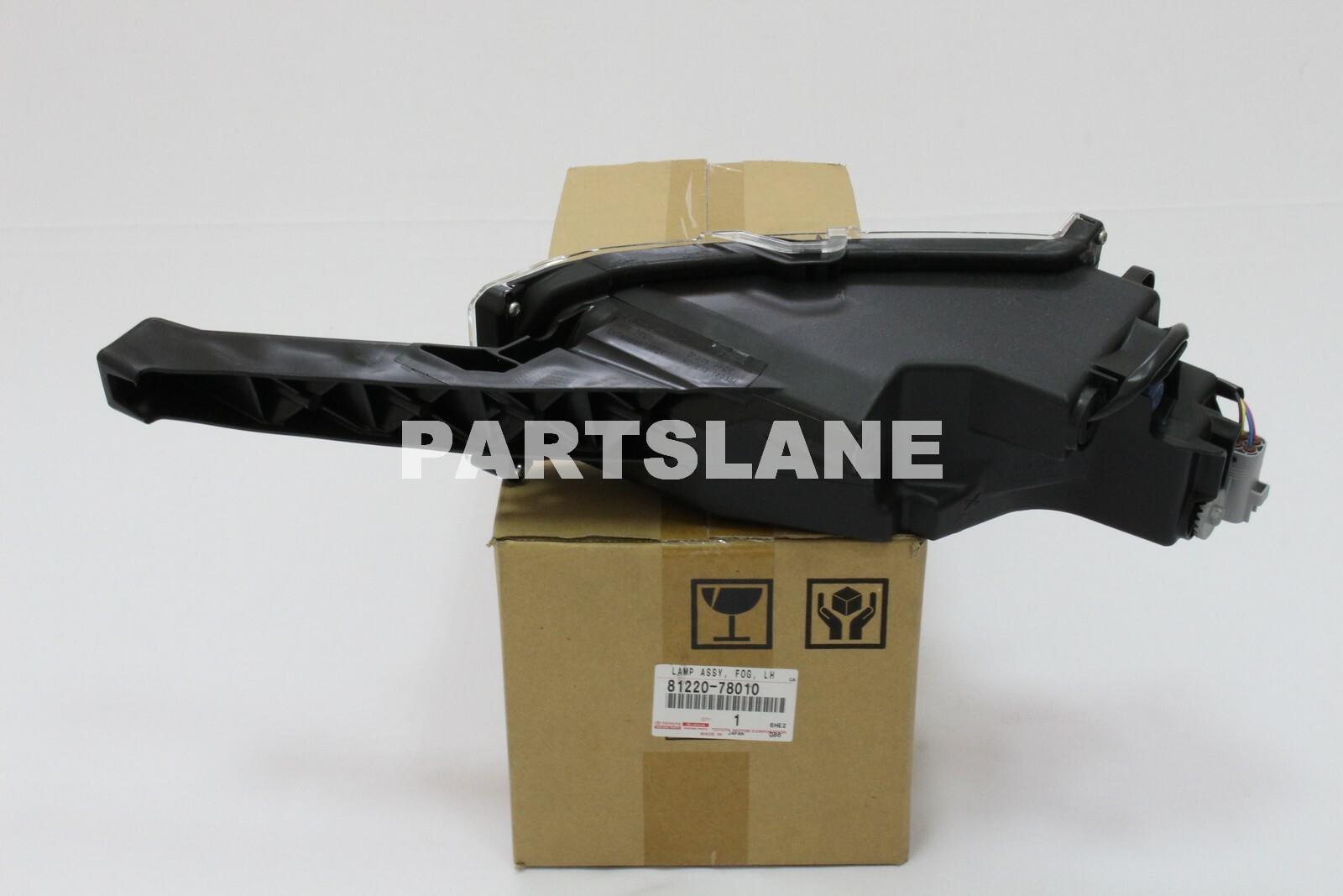 Genuine Toyota 81220-78010 Lamp ASSY Fog LH 8122078010 OEM for sale ...