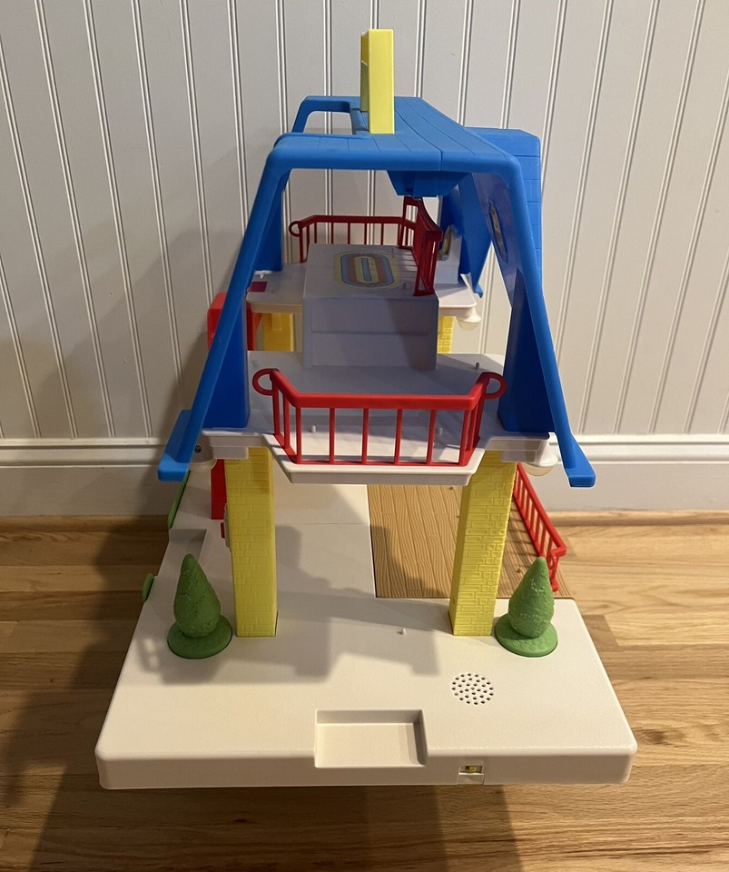 Little Tikes Dollhouse 643286 Classic Remake Blue Roof, Doorbell Rings ...