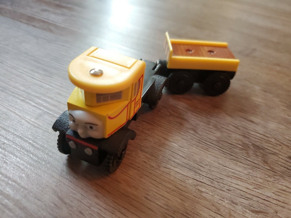 Thomas And Friends Isabella Tootally Thomas Isabel Auto Coach Ertl