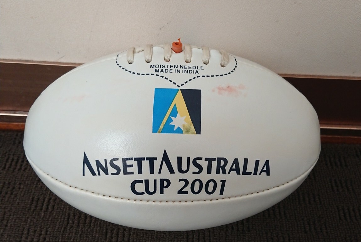 Collectable AFL Ansett Australia Cup 2001 White Football | eBay Australia