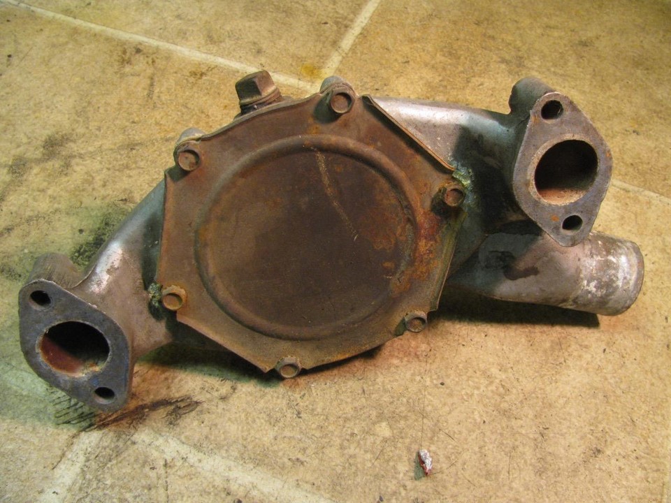 OEM Big Block Chevy BBC Aluminum Water Pump 3975928 396 427 454 ...