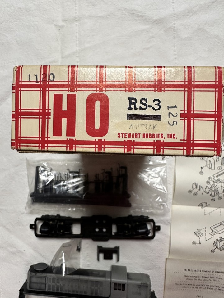 Stewart Hobbies - Vintage HO Scale RS-3 AMTRAK Locomotive Kit Partially ...