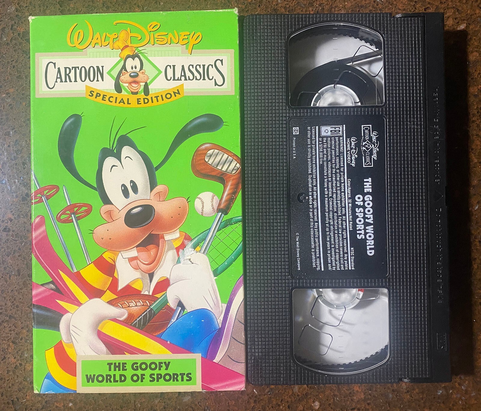 VHS: Walt Disney Cartoon Classics: Goofy World of Sports 717951411037 ...