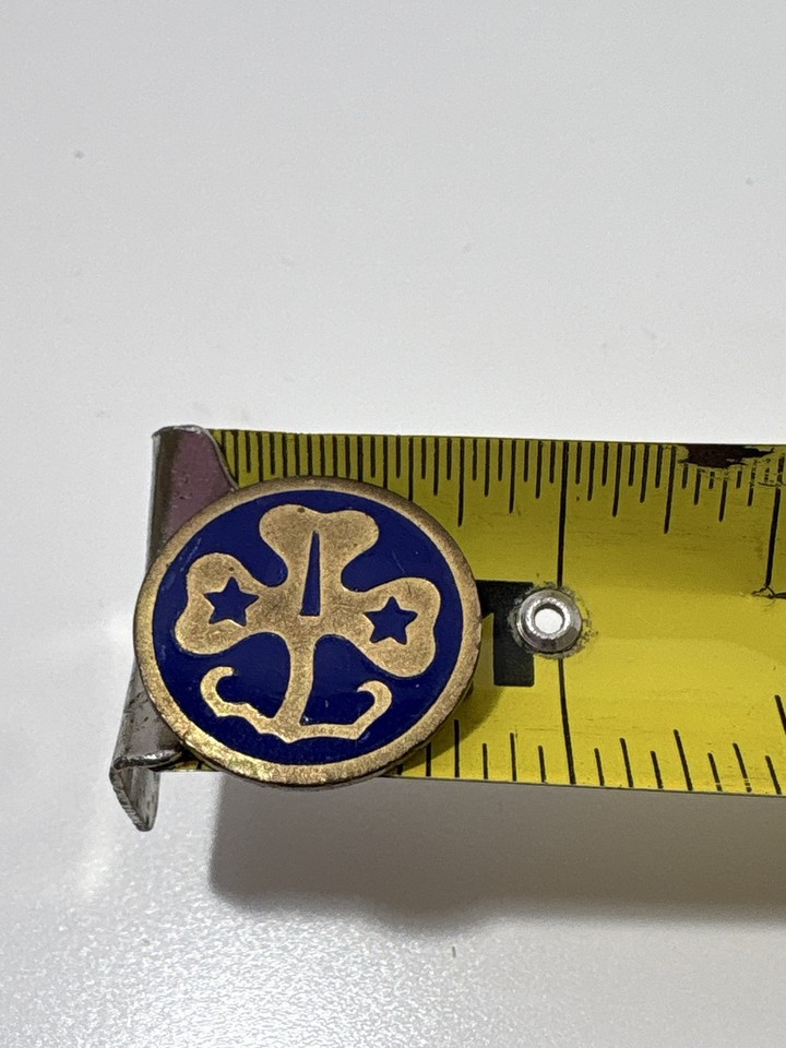 Girl Scout World Assoc. Trefoil Pin Blue Enamel Gold Tone Badge | eBay