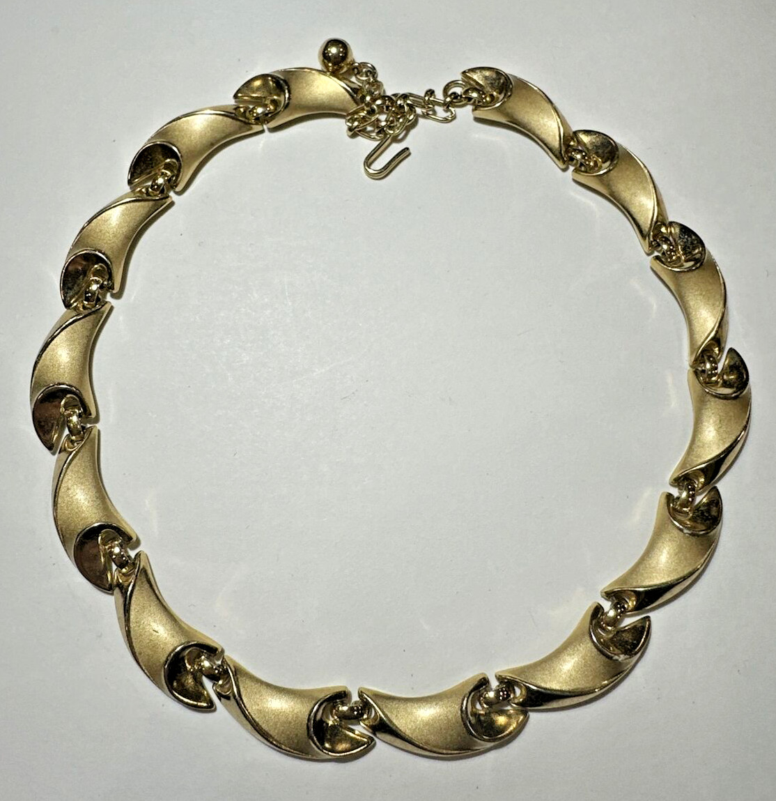 Vintage Crown Trifari Gold tone Brushed Wave Design 1… - Gem