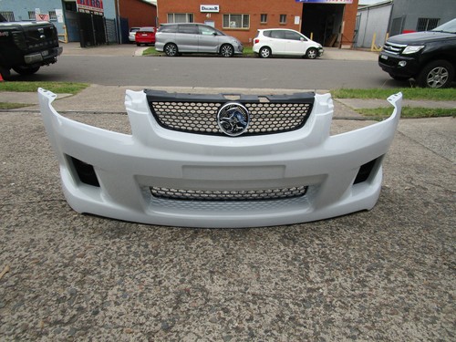 WHITE COLOUR FRONT BUMPER BAR COMPLETE FOR VE SERIES 1 SS HOLDEN ...