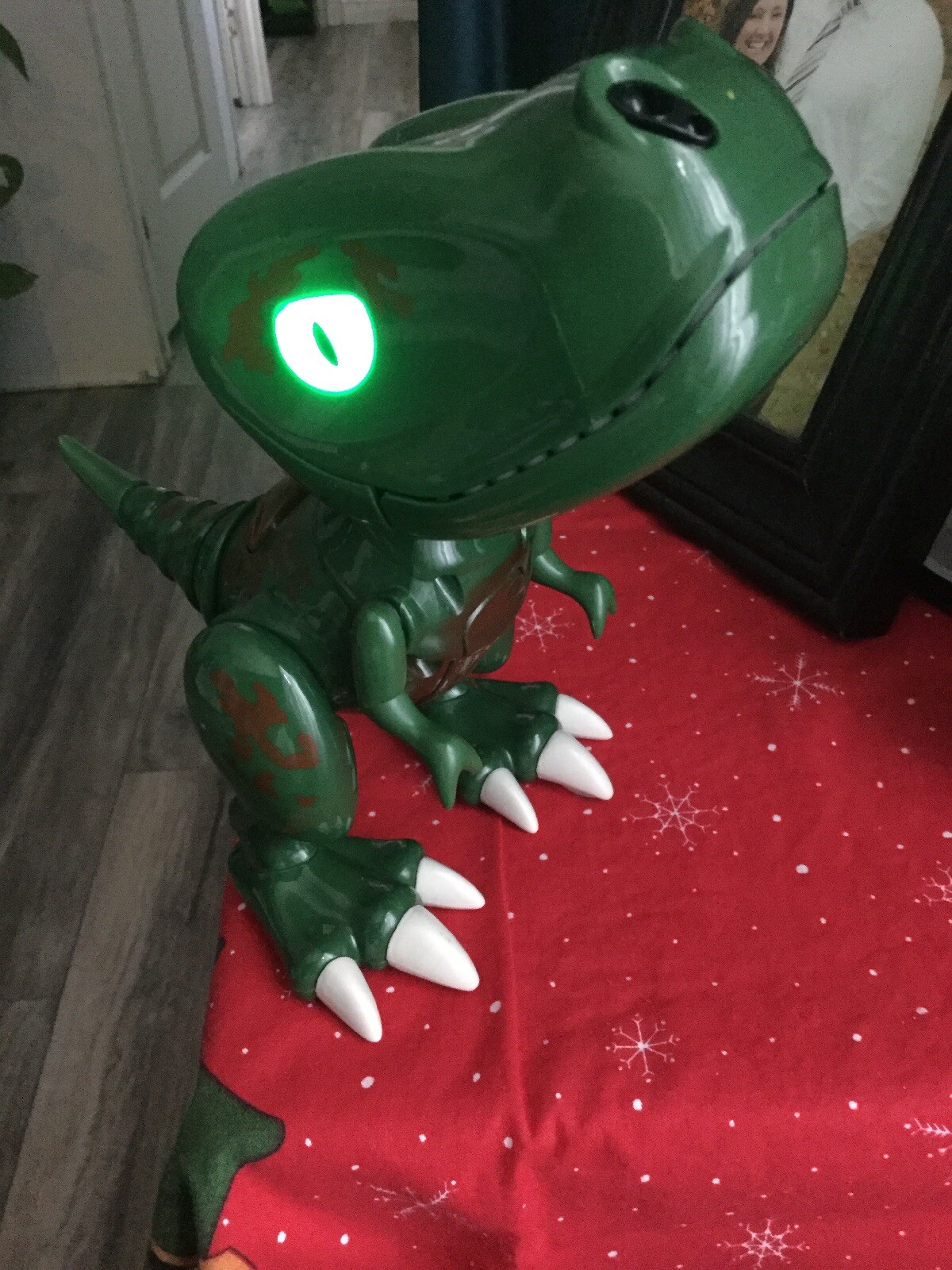 Green Zoomer Chomplingz Interactive Dinosaur T-rex Dino with Lights and ...