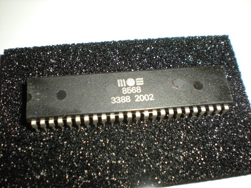 MOS 8568 VDC 80 column IC video chip for Commodore 128D. Slightly ...