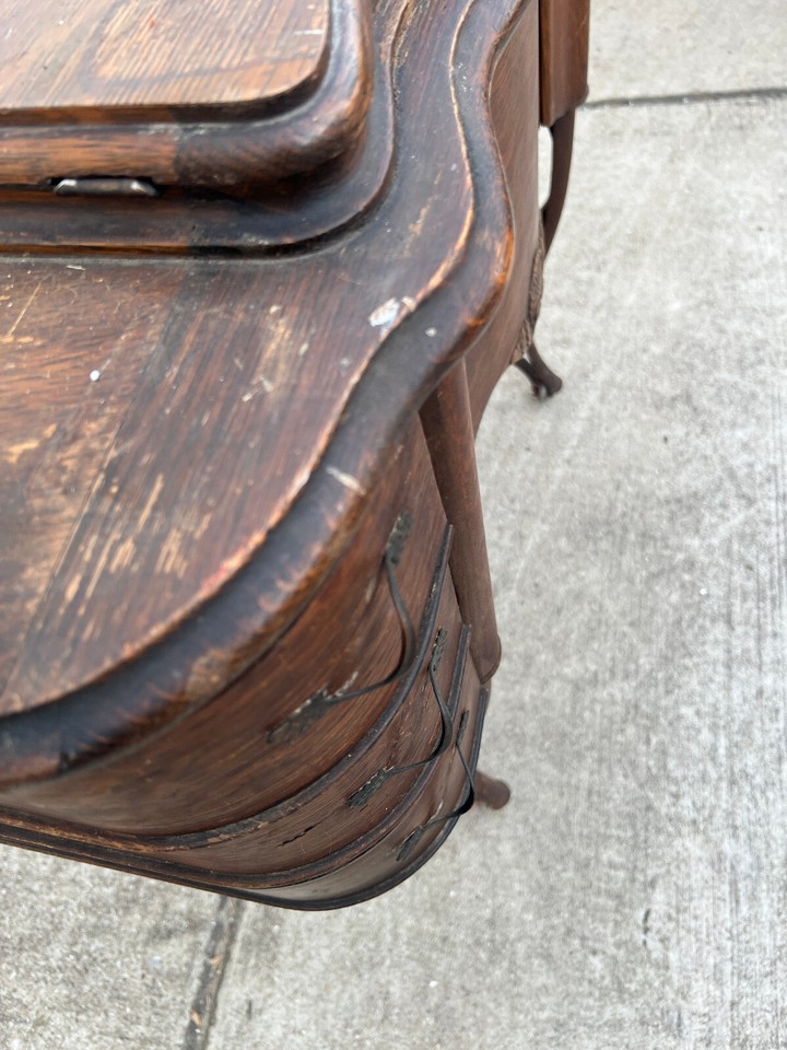 1905-1915 Free No. 5 in Oak Cabinet Treadle Sewing Machine - RARE ...