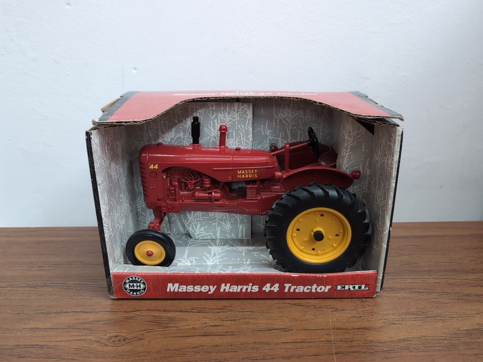 1/16 Ertl Farm Toy Massey Harris 44 Tractor Wide Front | eBay