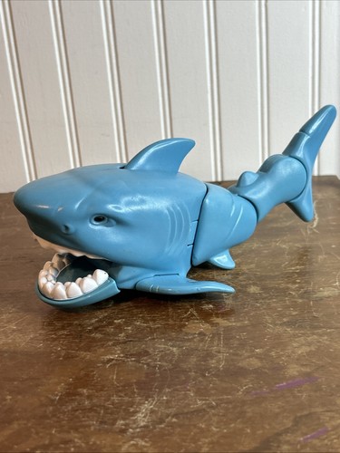 Imaginext Fisher Price Blue Great White Shark Opens Mouth Wheels Action ...