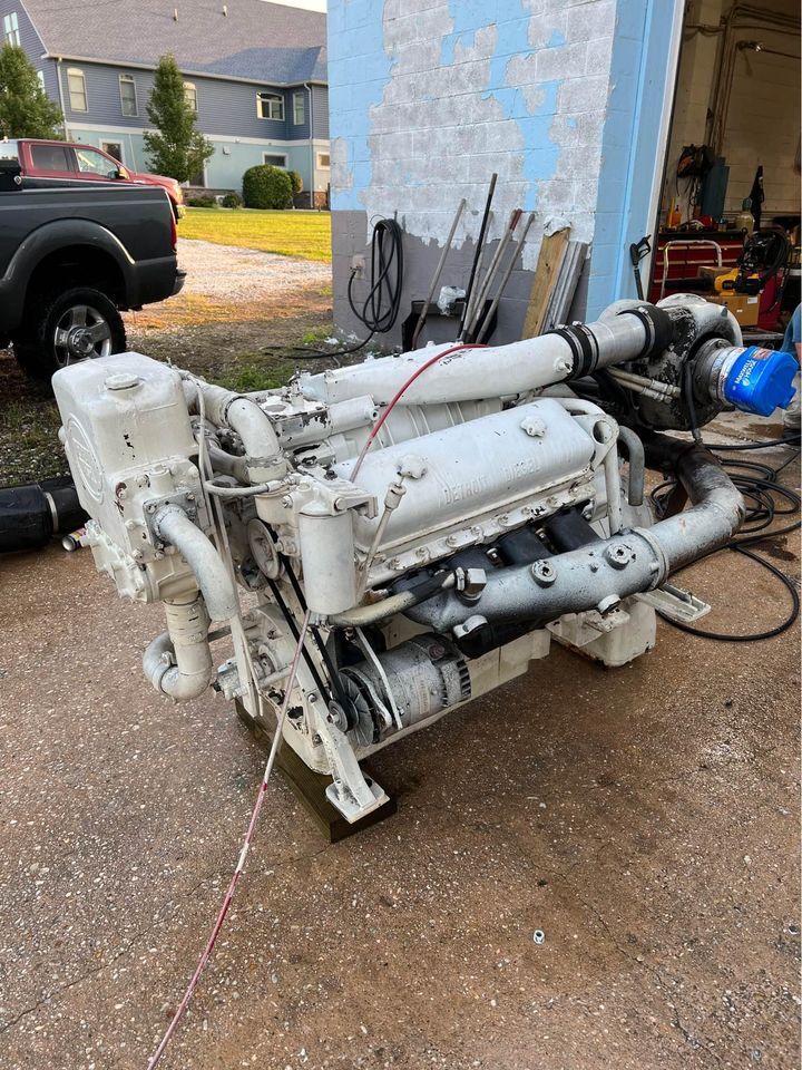Detroit Diesel 8V71T Marine Diesel Engine 7083-7399 ALLISON M30R 3-1 ...
