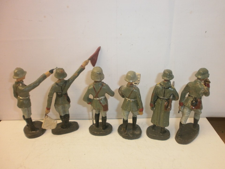 Set of 6 old Hausser Elastolin toy soldiers at 7cm with officers etc ...