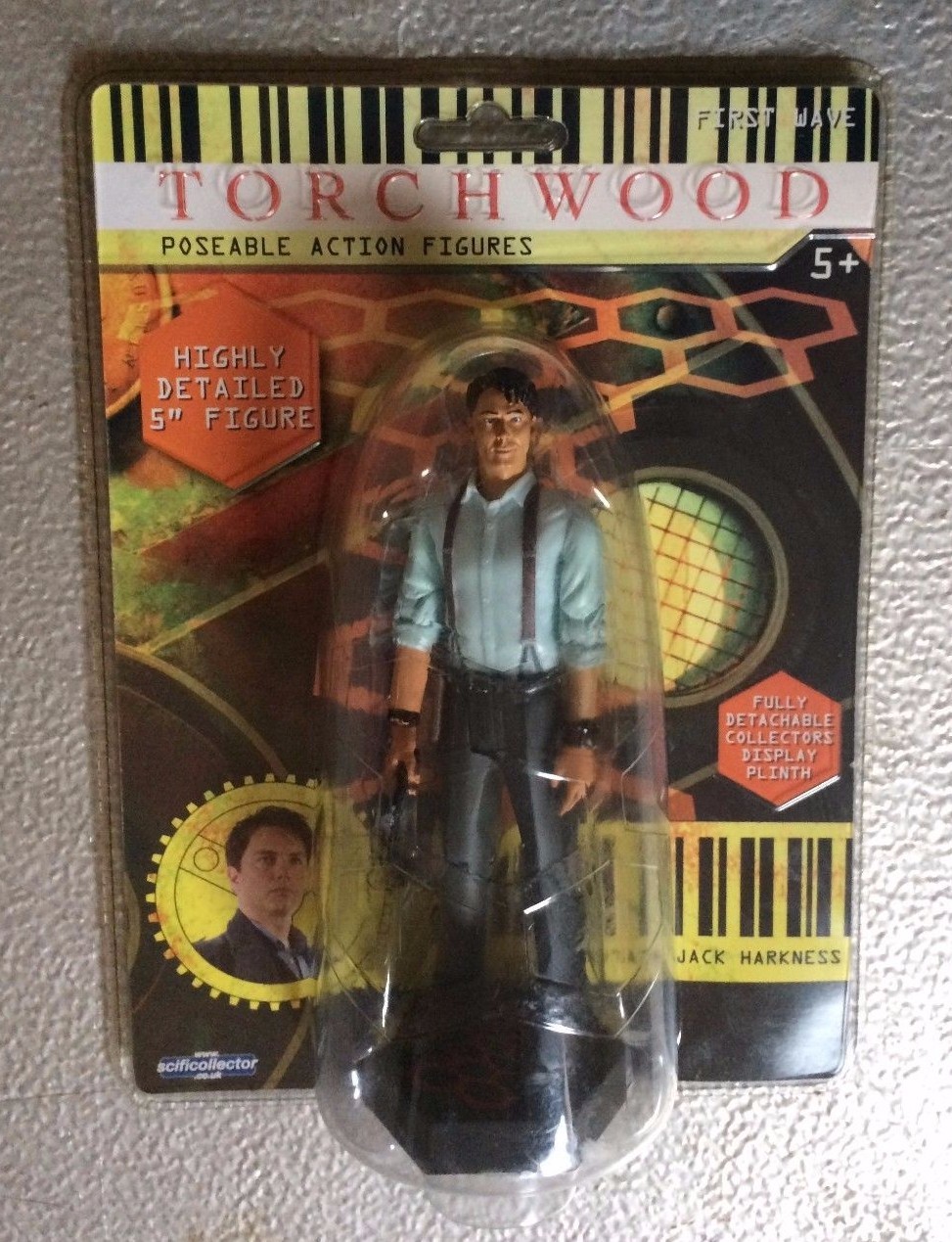 TORCHWOOD - WAVE 1 - SET OF 4X 5" ACTION FIGURES, JACK, GWEN, WEEVIL ...