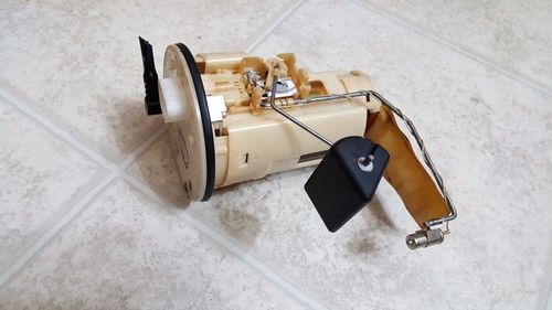 1998-2002 toyota corolla 1.8l fuel pump 232210D011 23221-0D011 oem d2 ...