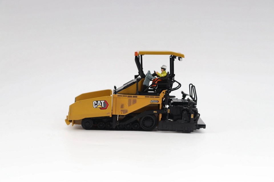 DM 1/50 Scale Cat AP655 Asphalt Paver Diecast Model Toy Gift NIB ...