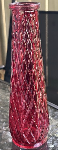 8.5'' Vintage Red Quilted Glass Vase/RARE/Vintage Glassware/Diamond ...