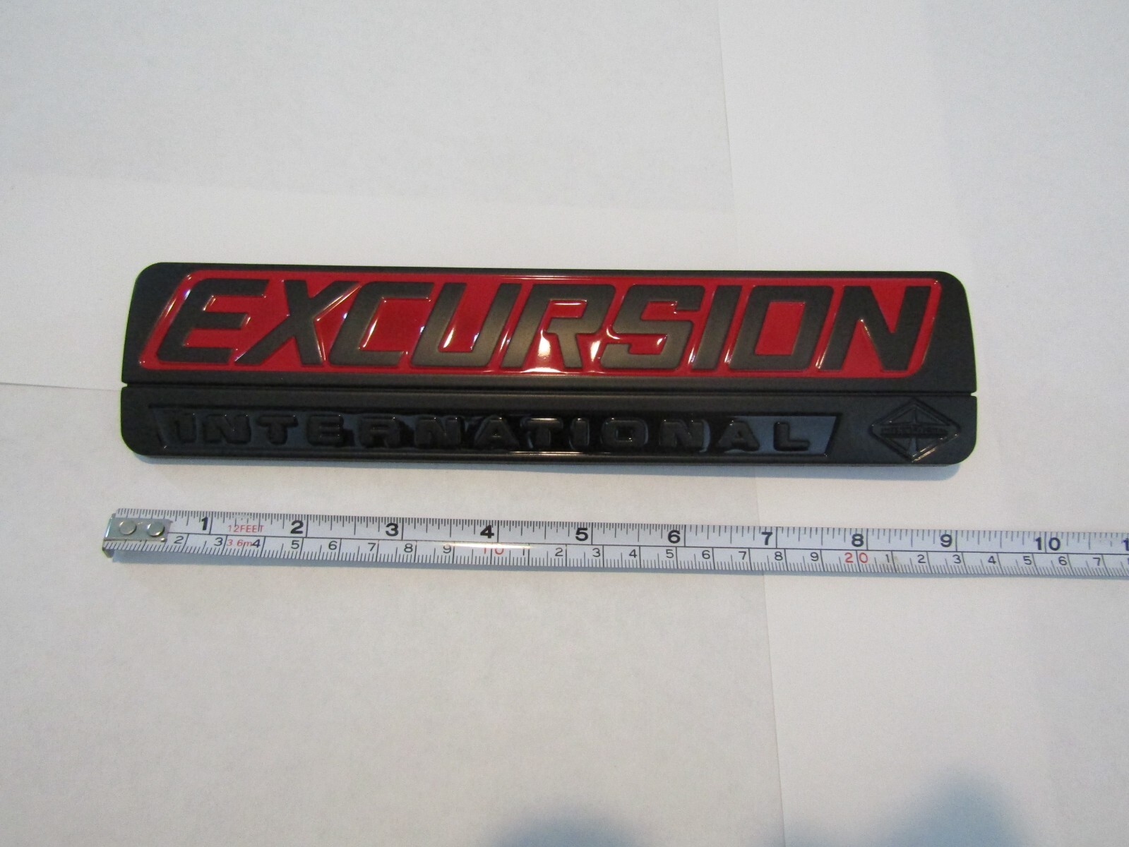 FORD EXCURSION INTERNATIONAL FRONT FENDER OR REAR HATCH BODY EMBLEM ...