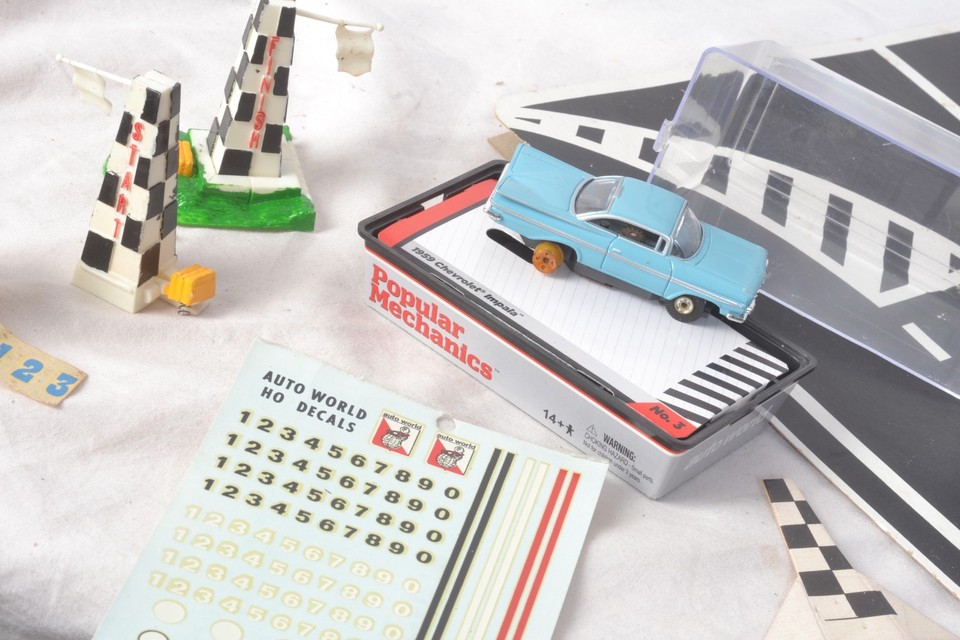 AFX HO track set grandstand, pink power pack, controllers & more vgc | eBay