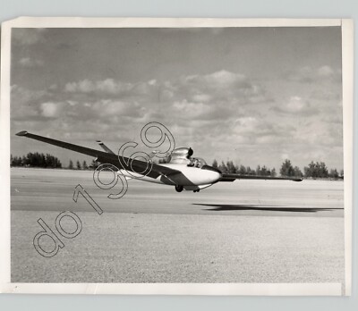 Beautiful Action Shot AIRPLANE LANDING Air Races VINTAGE 1950 Press ...