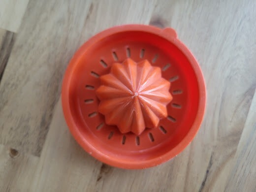 Vintage Tupperware Orange Hand Squeeze Juicer Citrus Reamer #409 | eBay