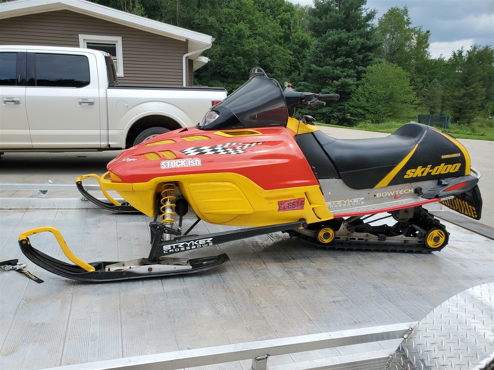 2002 01 SKI DOO MXZ 500F fan zx chassis yellow dash console gas tank ...