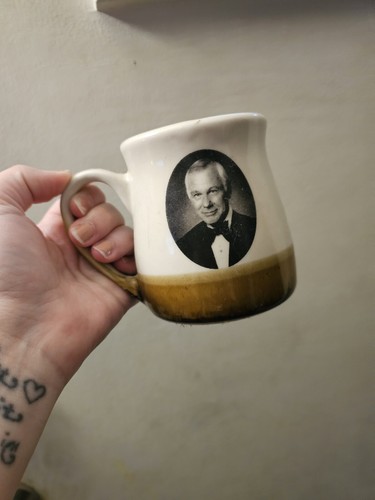 JOHNNY CARSON Collection THE TONIGHT SHOW Ceramic Coffee Cup Mug FBI ...