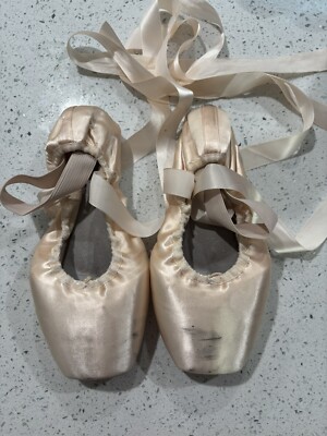 bloch european balance pointe shoes 7.5 4x Fits Like A Size 9 Street | eBay