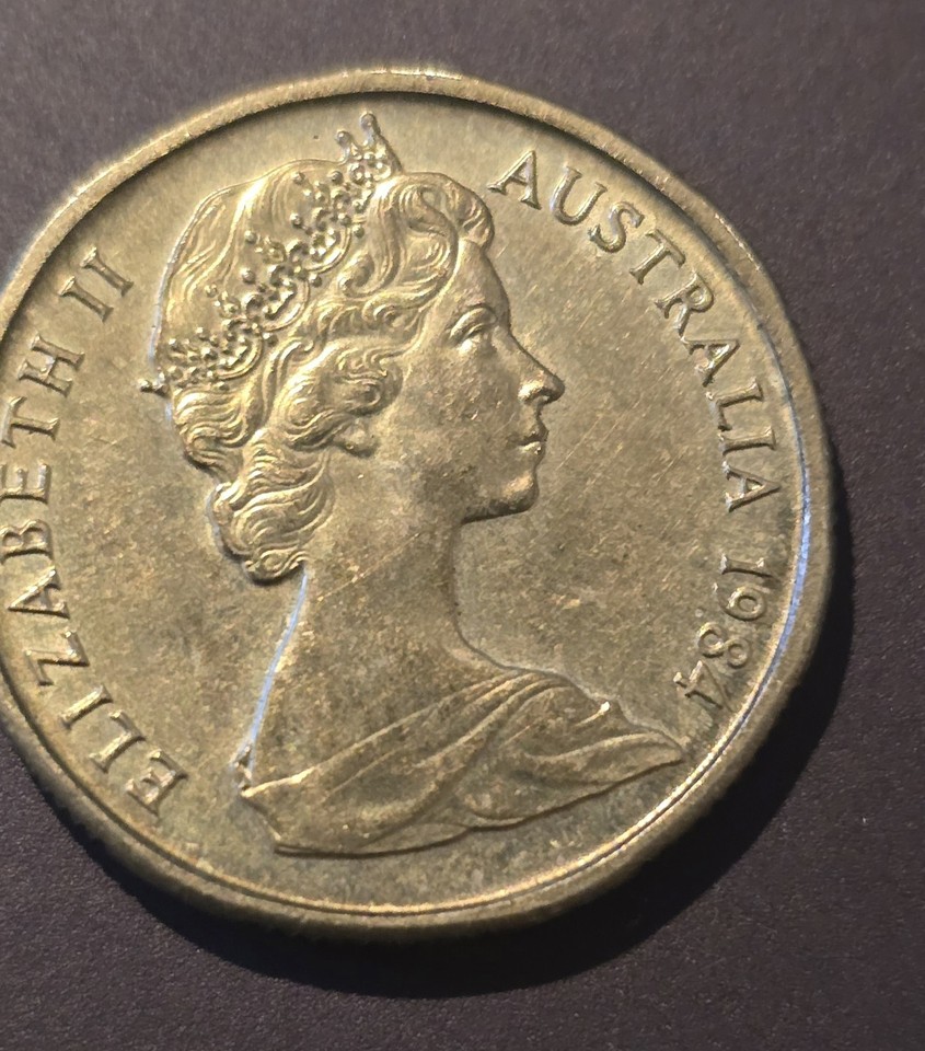 1984 Australia $1 One Dollar Collectable Coin, Mob of Roos, Elizabeth ...