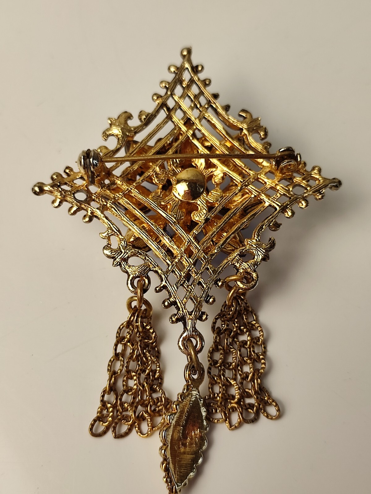 Vintage Brooch Pin Beautiful vintage woman pin brooch elegance | eBay