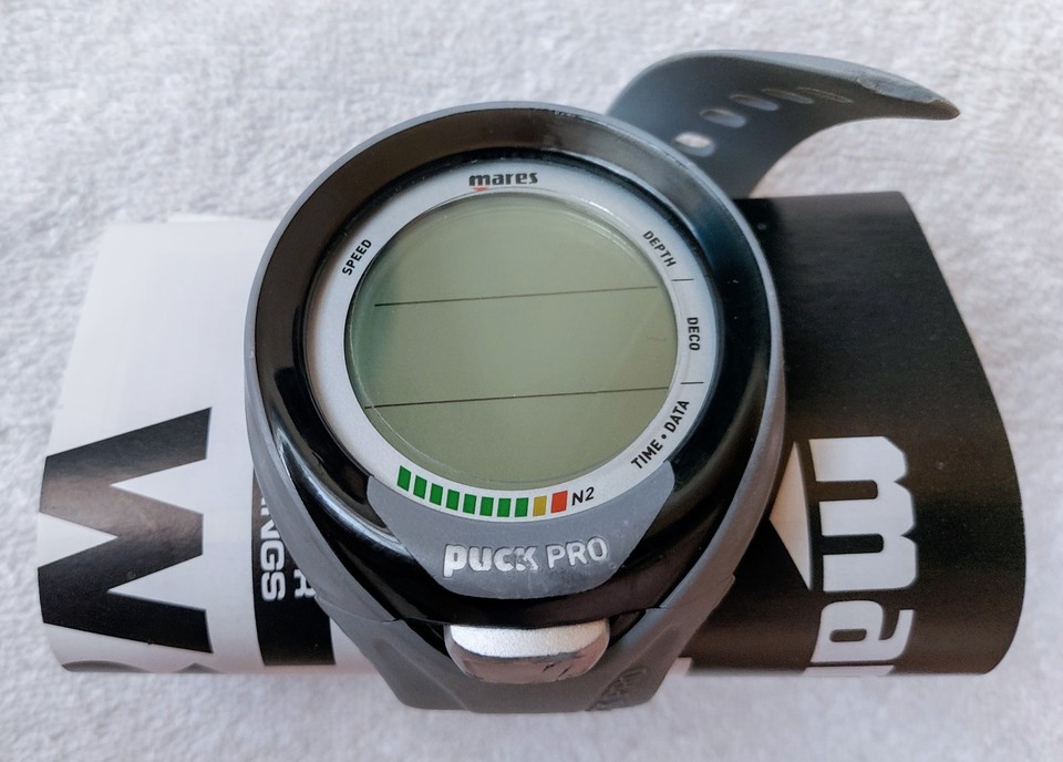 Mares Puck Pro + , model 414135 super clean with screen protector | eBay