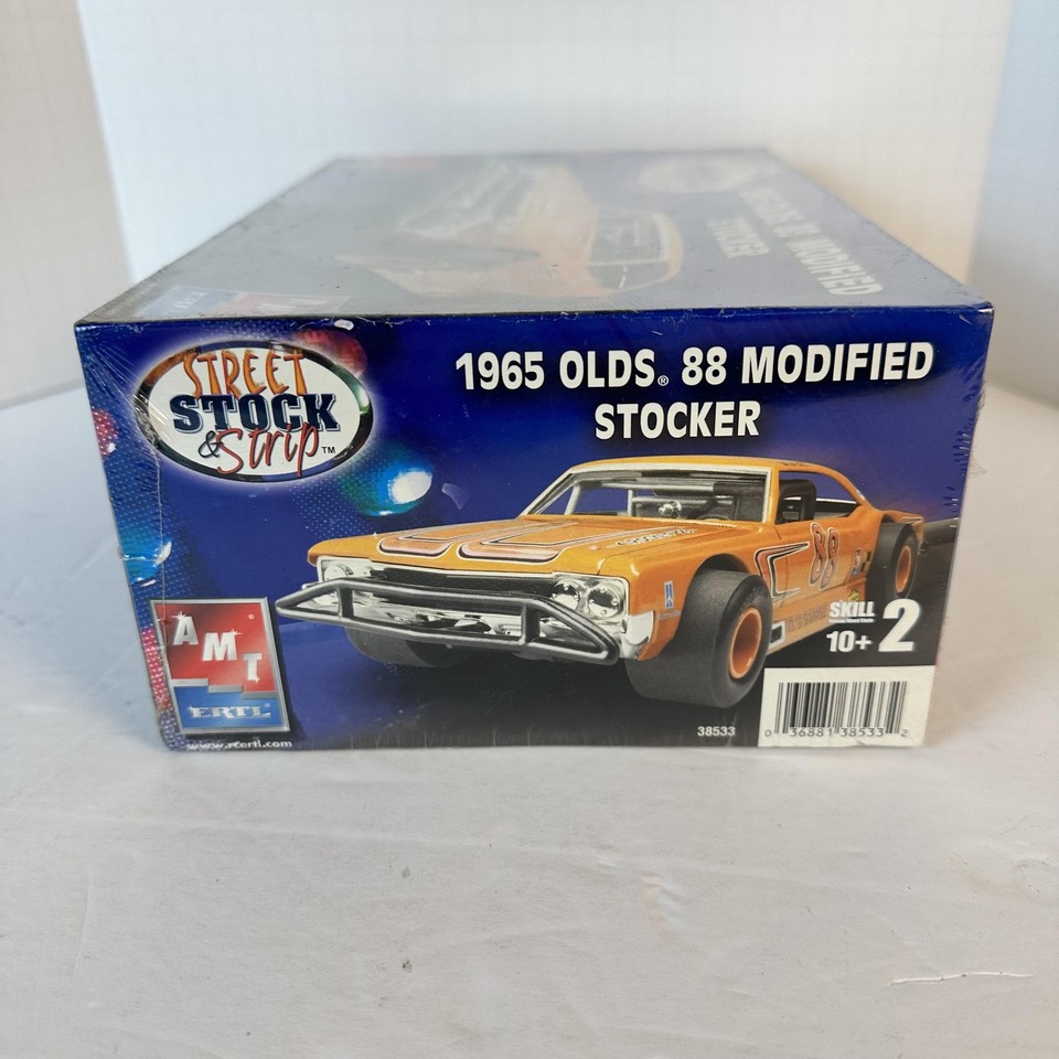 Vintage 1965 OLDS 88 Modified Stocker AMT Ertl 1:25 Model Kit Sealed ...