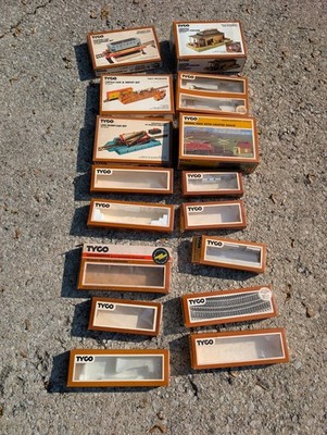 LOT OF 16 TYCO HO SCALE EMPTY TRAIN BOXES | eBay