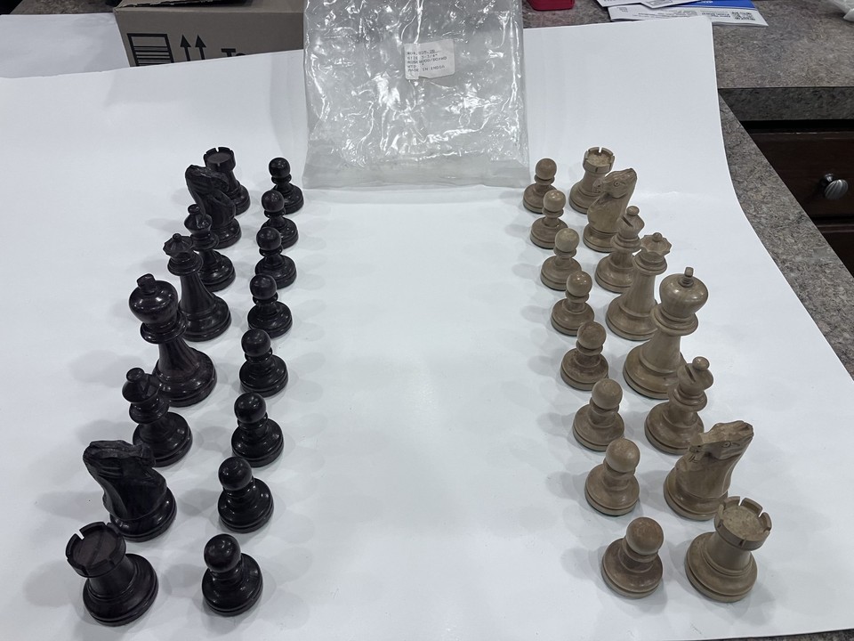 Vtg Drueke Model #04.825.28 Wooden Rosewood & Boxwood Chess Set Pieces ...