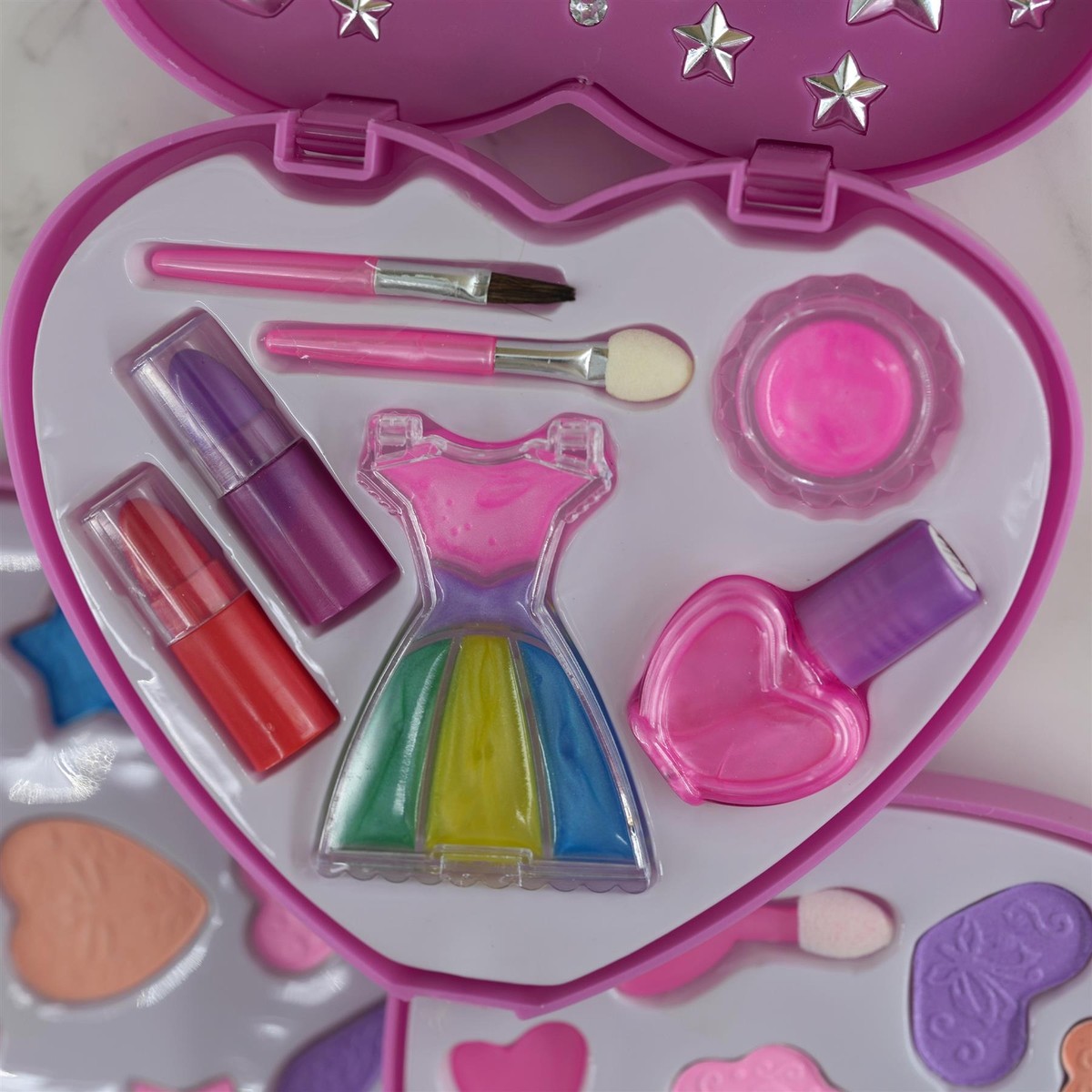 Pretty Pink Makeup Set In Heart Shaped Cosmetic Box | Saubhaya Makeup