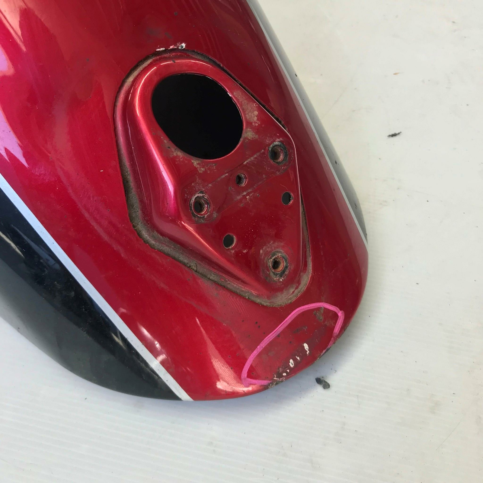 Rear wheel mud guard fender fairing *damage TRIUMPH ROCKET III 3 ...